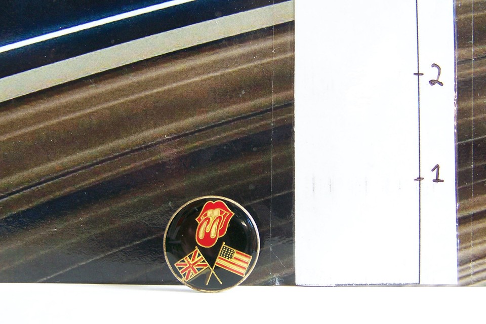 Rare Vintage Pin Metal Pinback 1980s 80s Retro Rock Mouth Tongue Flags ...