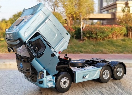 1:24 Truck Model LIUQI Chenglong H7 tractor Blue gift | eBay