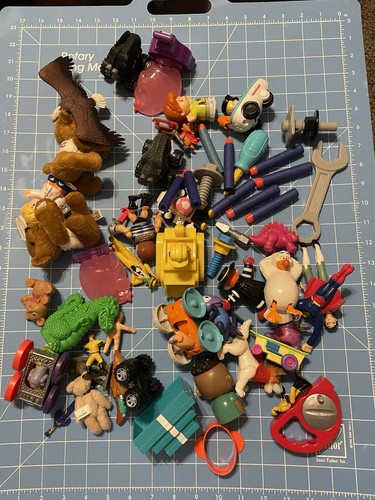 Mixed Lot Of Small Toys & Figurines See Pictures Over 2 Pounds | eBay