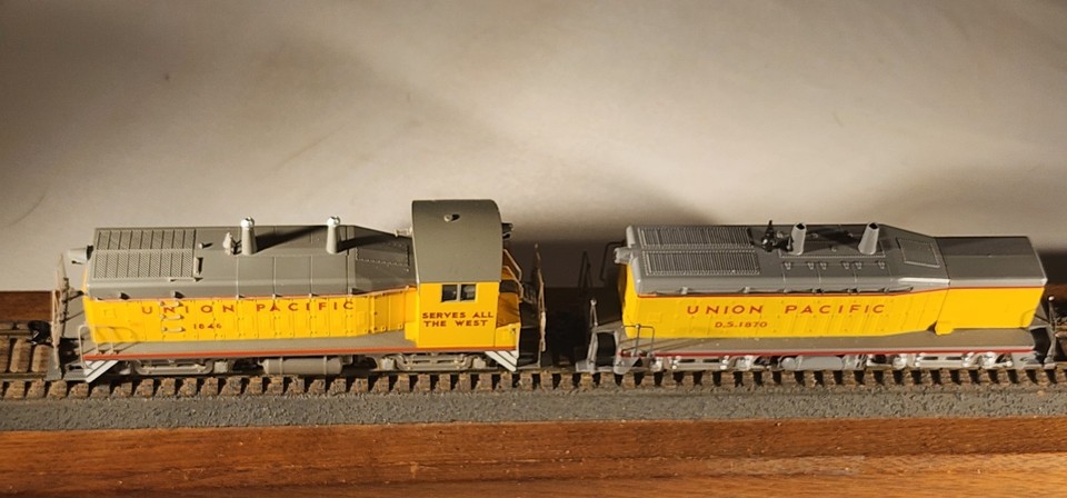 HO Life-Like Switcher #1946 and Athearn Switcher Slug D.S. 1870, both ...