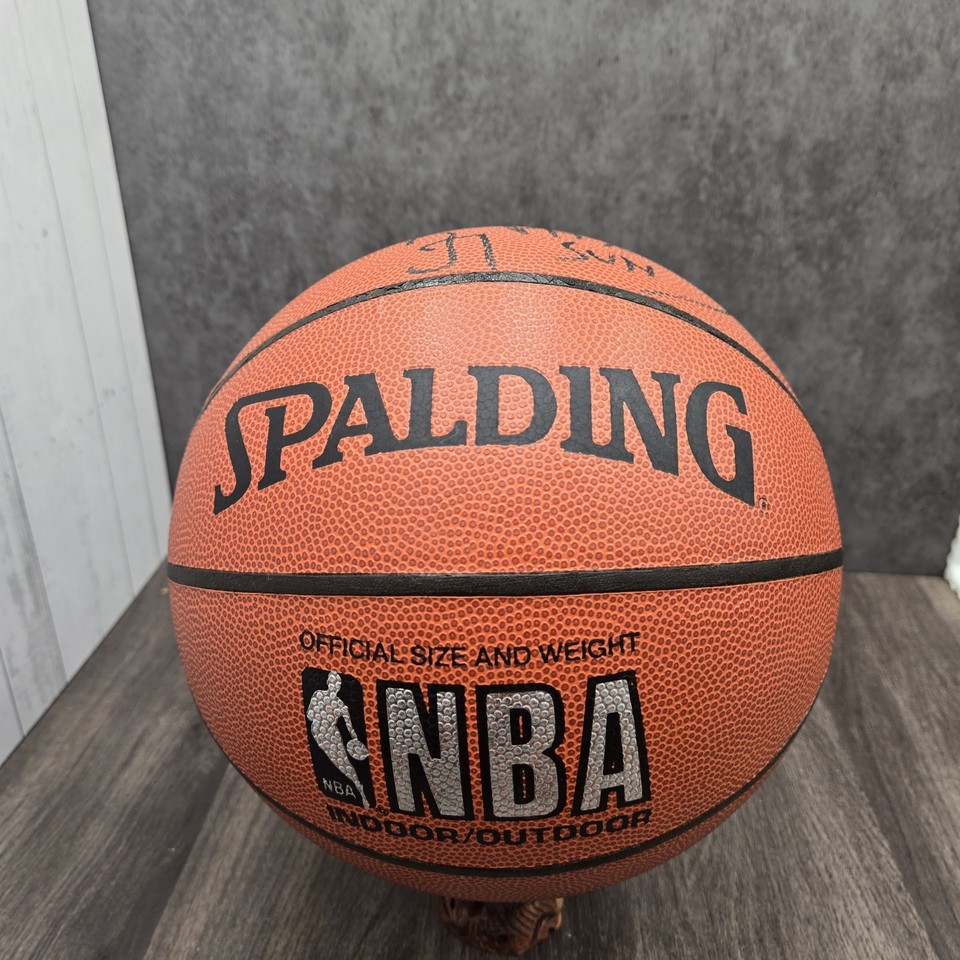 Spalding Official NBA Basketball Signed by Phoenix Suns Legend Kevin ...