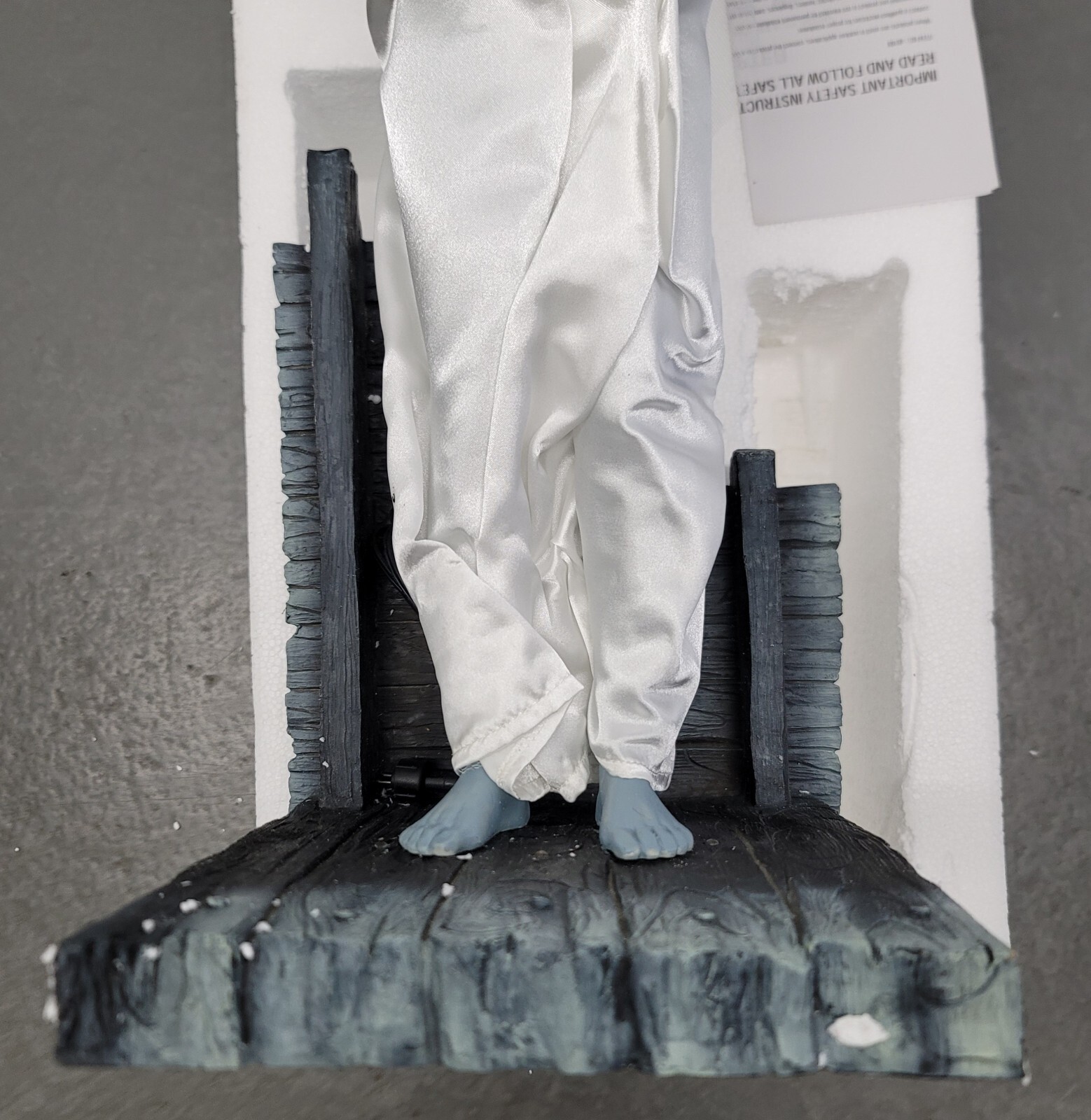 Disney Haunted Mansion GHOST BRIDE BIG FIG W/Light & Sound 2006 NIB | eBay