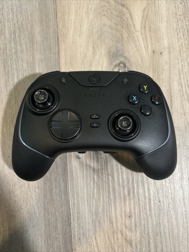 Razer Wolverine V2 Chroma Xbox Series X/S Controller With Razor Chroma ...