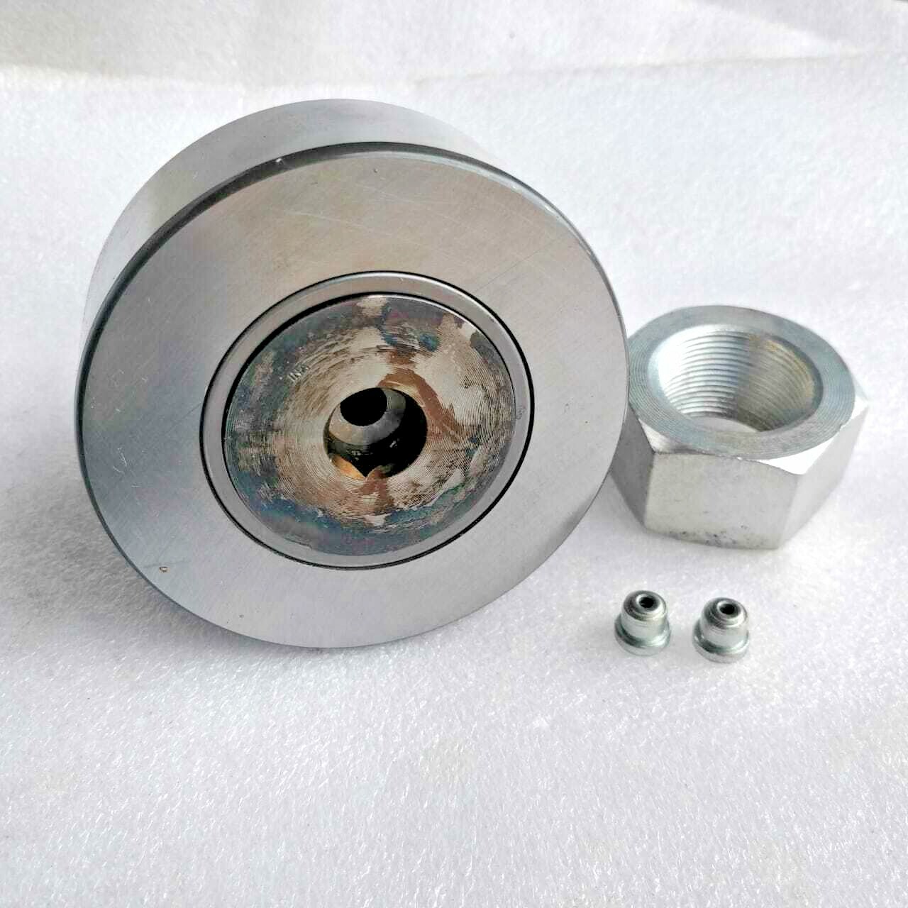 NUKR 90-A FULL COMPLEMENT Stud Type Track Rollers BEARING NEW INA ...