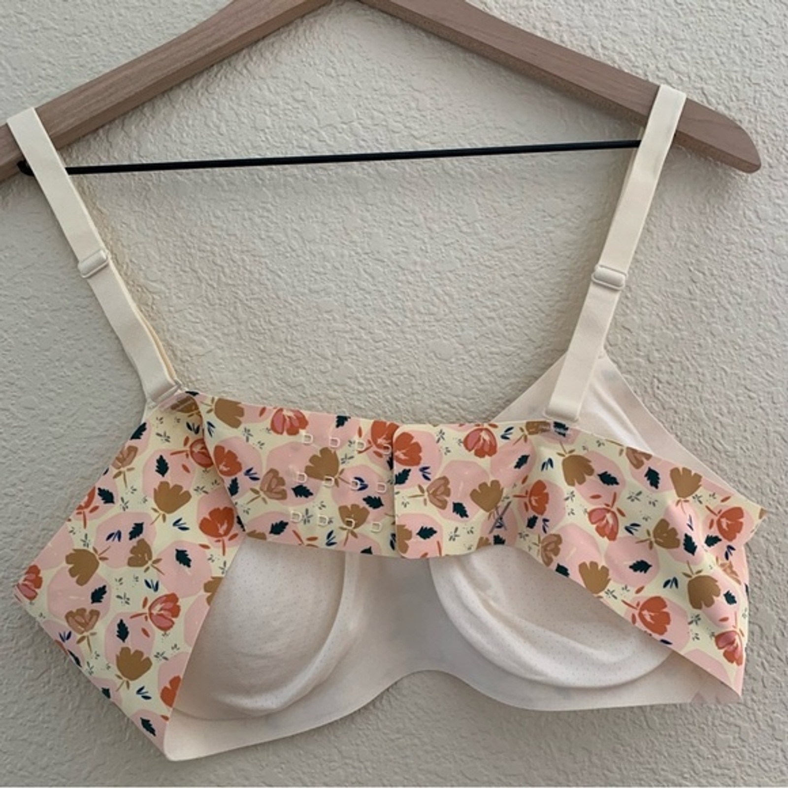 Knix Padded V Neck Wireless Bra Floral Print Size 3 S… - Gem