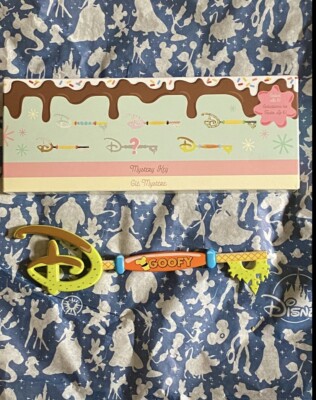 Goofy - Mickey Mouse and Friends Foodie Series Collectible Key | eBay