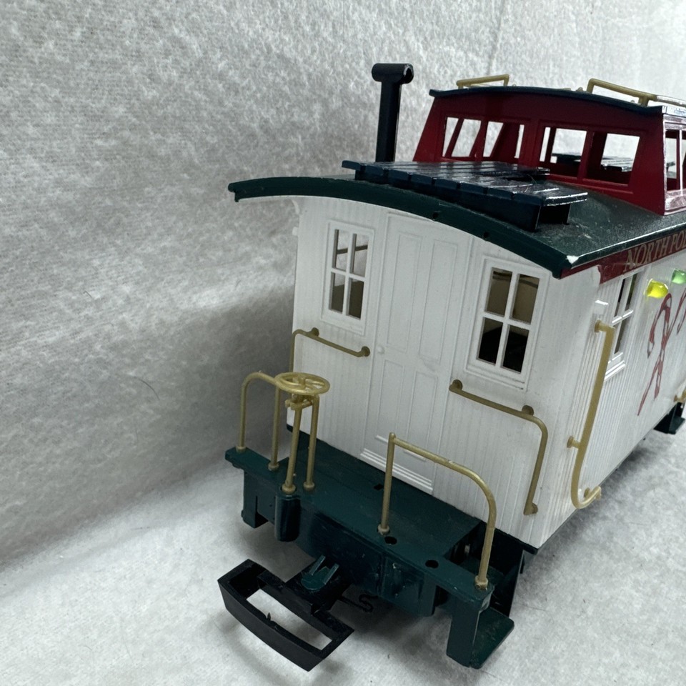 Bachmann G Scale North Pole And Southern Candy Cane Lighted Caboose | eBay