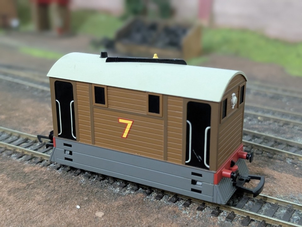 Hornby OO Gauge R9046 Thomas And Friends Toby The Tram | eBay UK