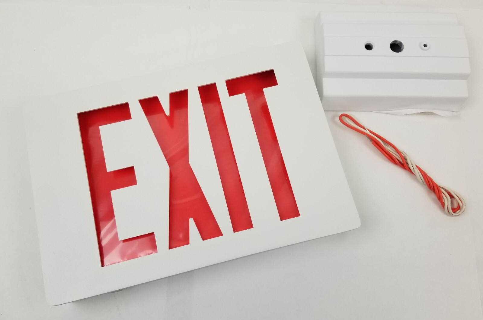 Lithonia Lighting Le S W 1 R El N SD LED Exit Sign White Housing Fnob ...