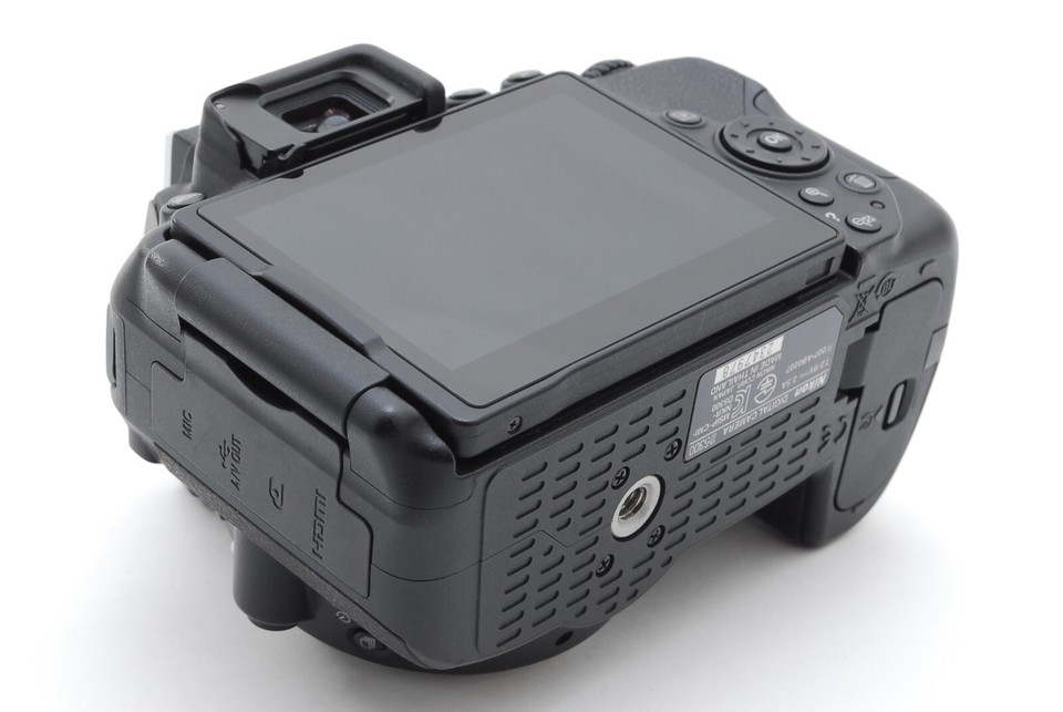 [TOP MINT]S/C1300 Nikon D5300 SLR + AF-P 18-55mm and AF-S 55-200m Lens ...