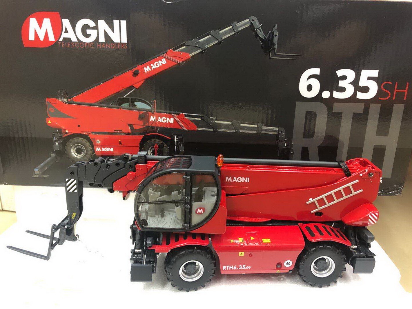 ROS 1/32 Magni RTH 6.35 SH Rotating Telescopic Handler Red Diecast ...