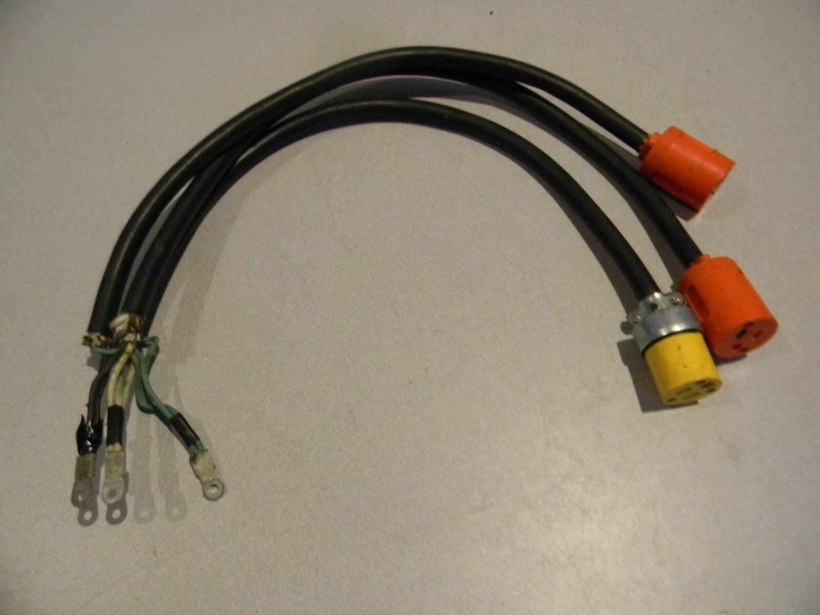 Multi Tap 60 Amp Power Distro to 3 20 Amp Edison HubbllOutlets 20" 10/3 ...