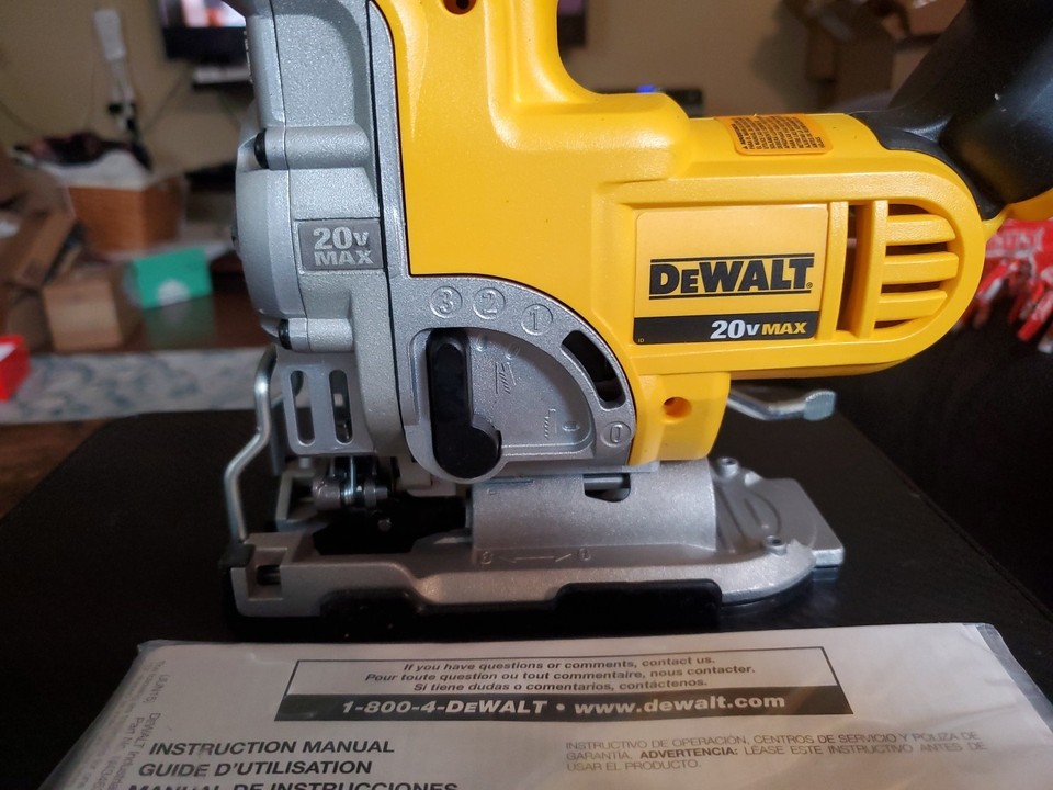 NIB - DEWALT 20V MAX Cordless Jig Saw DCS331B - Tool Only 886909055385 ...