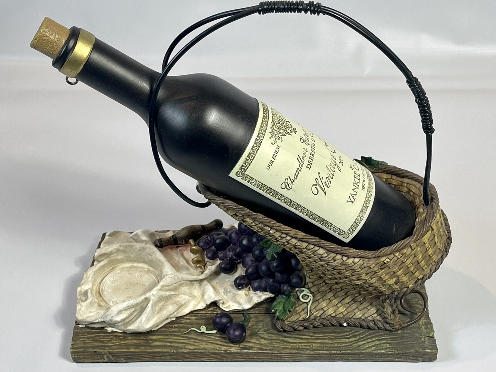 YANKEE CANDLE VINYARD WINE BOTTLE Grapes Hanging TART BURNER | eBay