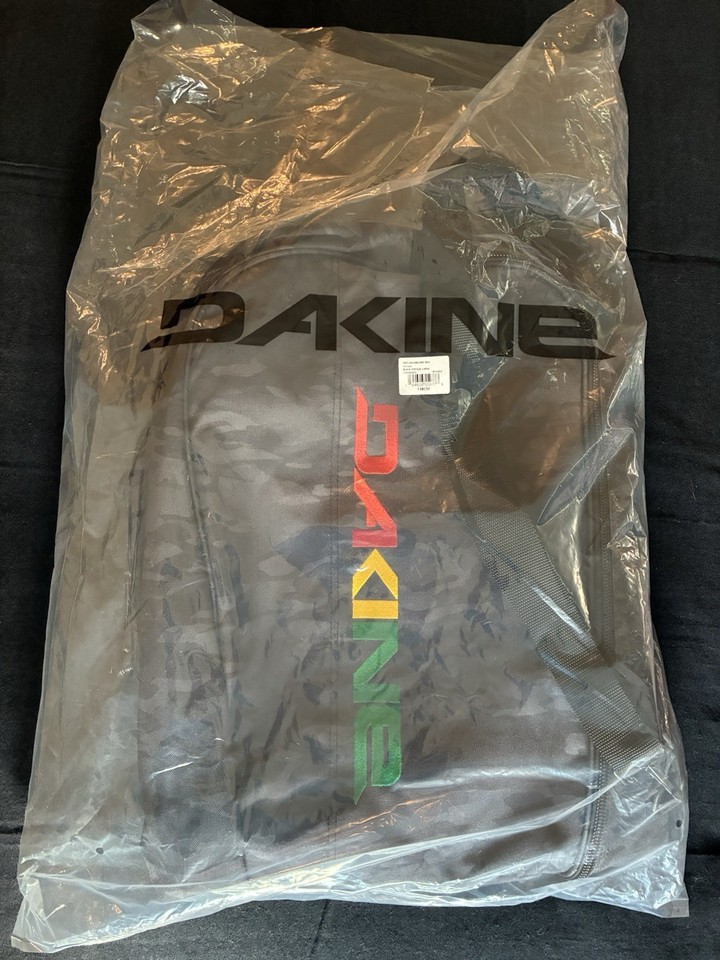 Dakine Pipe Snowboard Bag Black Vintage Camo Rasta Label 148cm New with ...