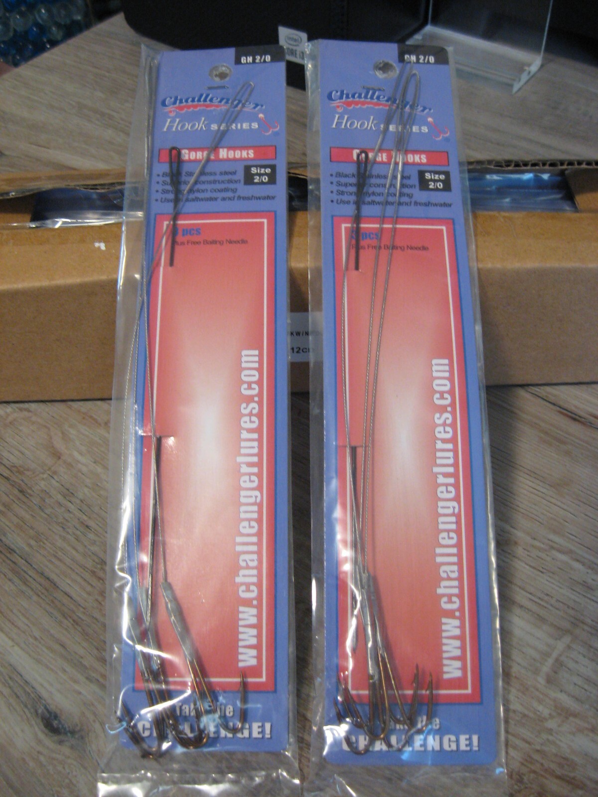 6 Wire Snelled Challenger Gorge Fish Hooks With Baiting Needle - Size 2 ...