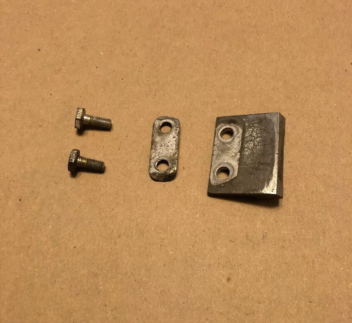 Stop Lug 0442506-8, Lug Safety 0442506-9 for Cessna 172 Aircraft | eBay