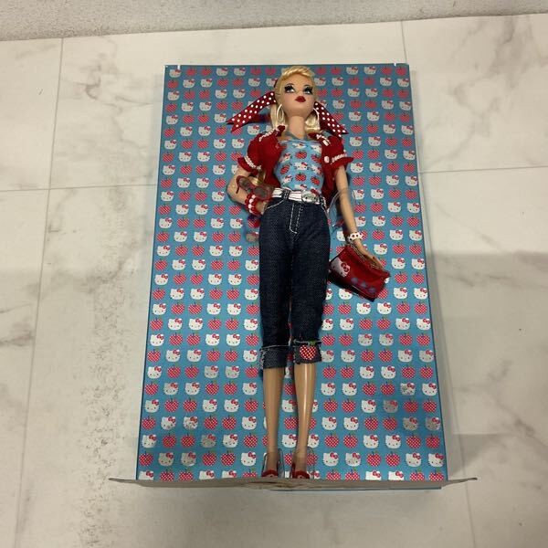 MATTEL SANRIO Barbie x Hello Kitty Collaboration Apple Tree 2008 Doll ...