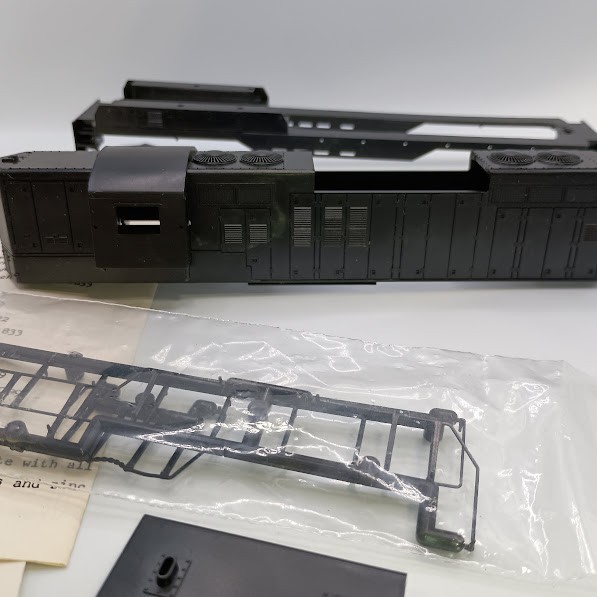 FRONT RANGE HO SCALE GP9 CAB SHELL HANDRAILS & DETAILS UNDECORATED ...