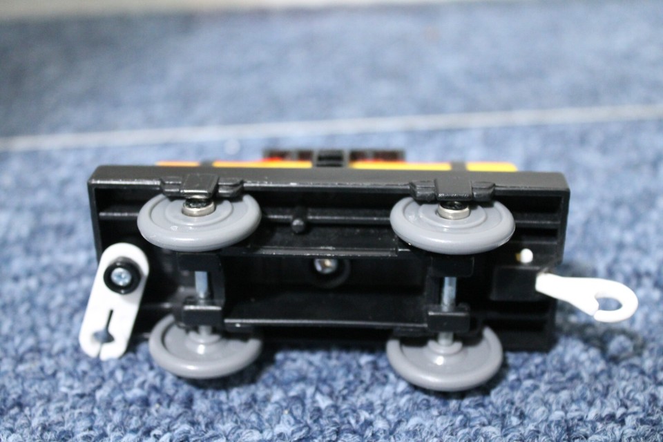 Thomas & Friends Trackmaster Train Red & Yellow Fuel Tanker Tomy ...