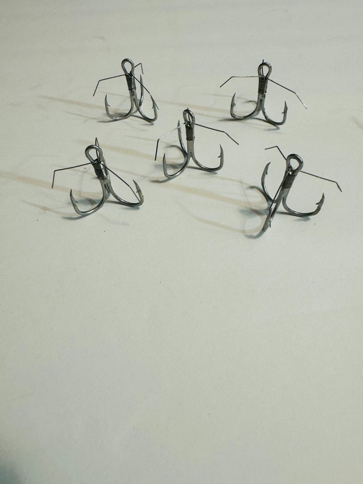NEW WEEDLESS TREBLE HOOKS 5-PACK YOUR PICK | eBay