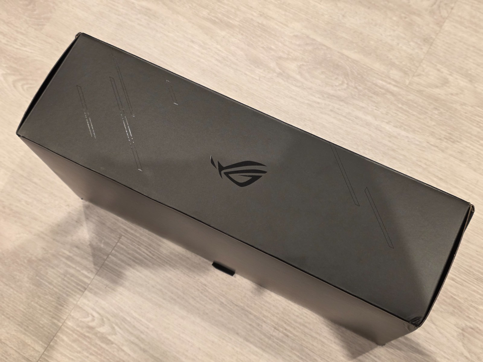 ASUS GeForce RTX 5090 32 GB OC Edition ROG Astral Graphics PACKAGING ...