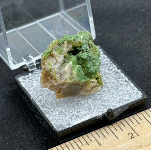 Pyromorphite Mineral Specimen in Thumbnail Box- Vintage Estate Find | eBay