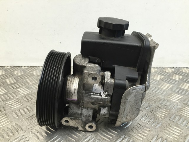 Mercedes-Benz C Class W204 1.8 Petrol Power Steering Pump A0034664301 ...