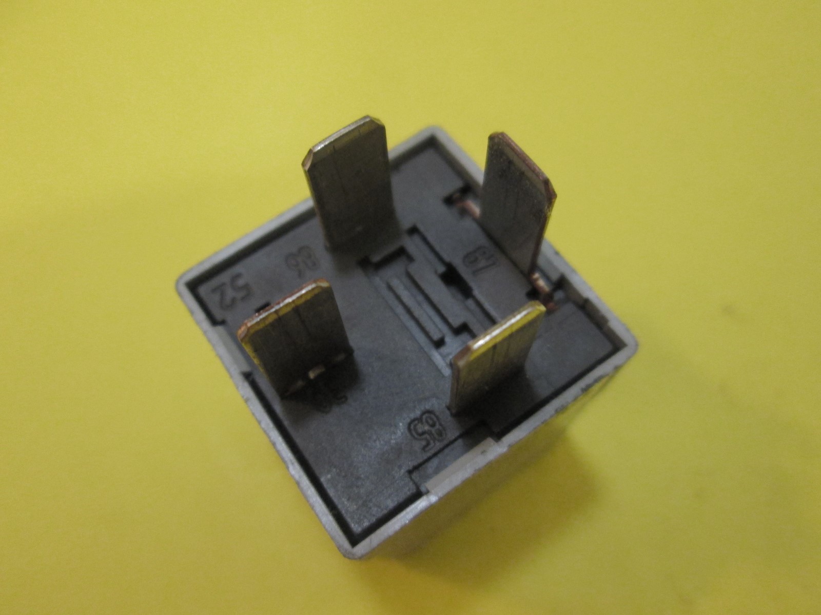 4X FORD RELAIS H8QTB 4FIT-14B192-BA | eBay