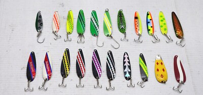 21 SALMON SPOONS MICHIGAN STINGER SILVER STREAK 3 3/4 DARE DEVIL TROUT ...