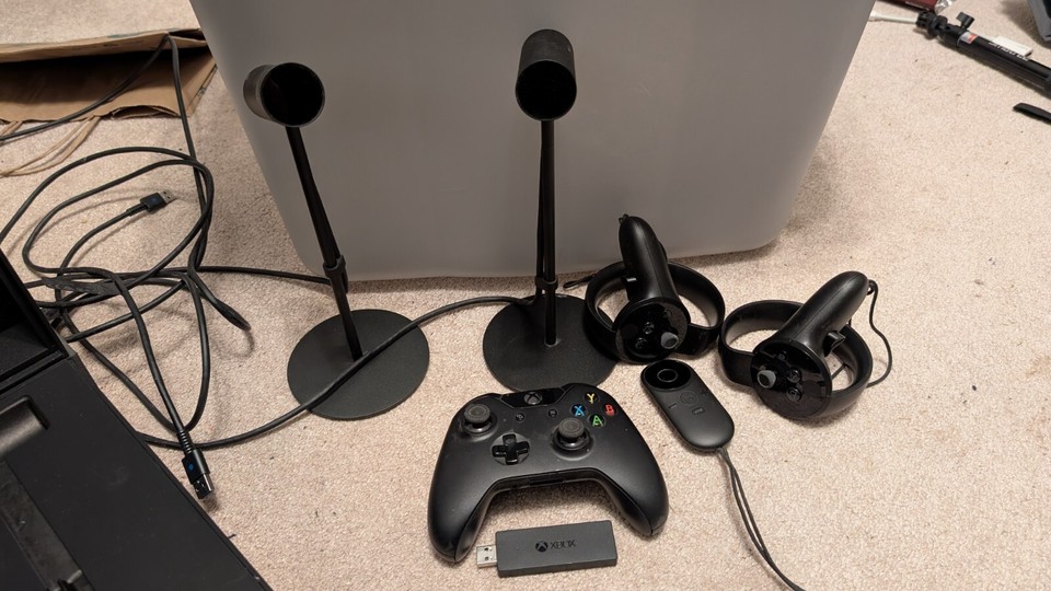 Meta Oculus Rift CV1 VR Virtual Reality Headset System - Black Full Set ...