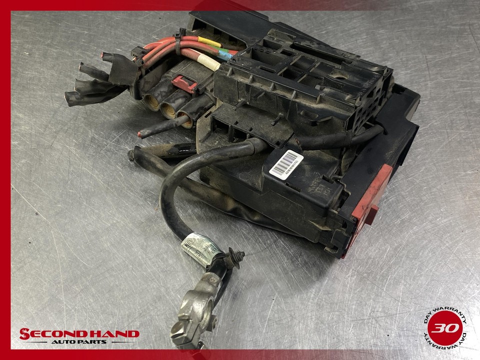 2008-2014 Mercedes W204 C250 C300 Fuse Relay Box Junction Terminal ...