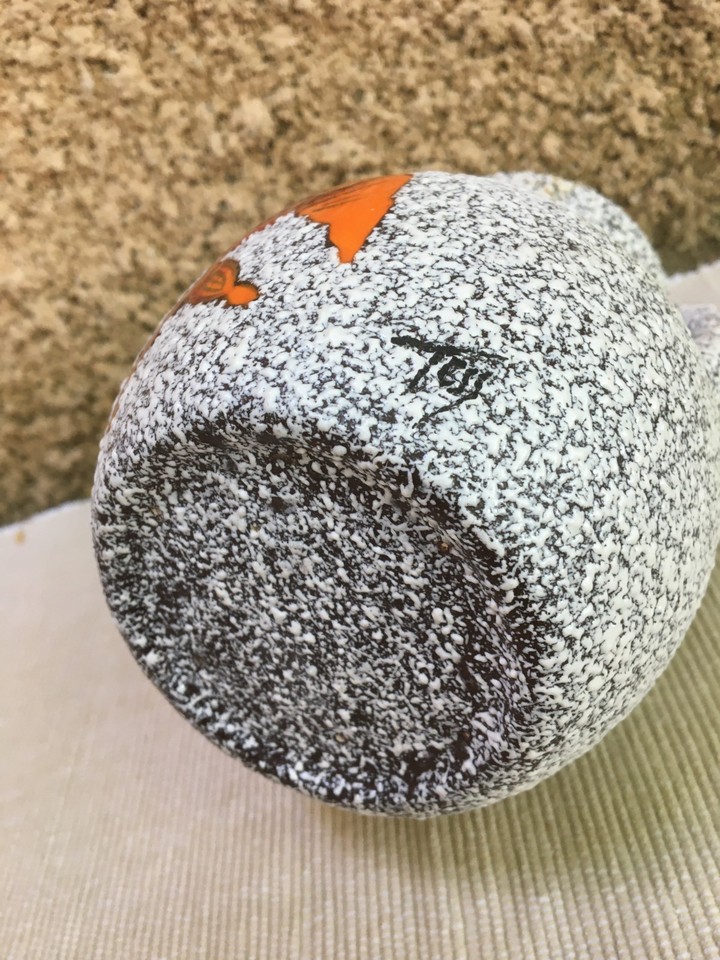 Petit vase vintage Vallauris, signé TESS, profil de femme au foulard ...