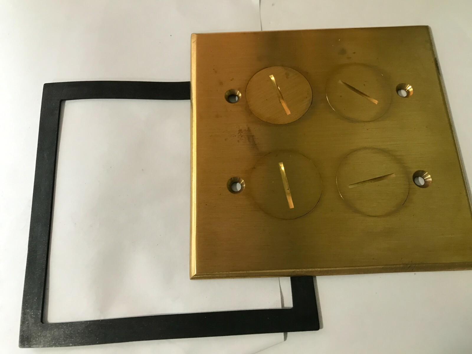 Lew Electric LEW 2 Duplex Screw Plug Brass Cover for 1102-PB Floor Box ...