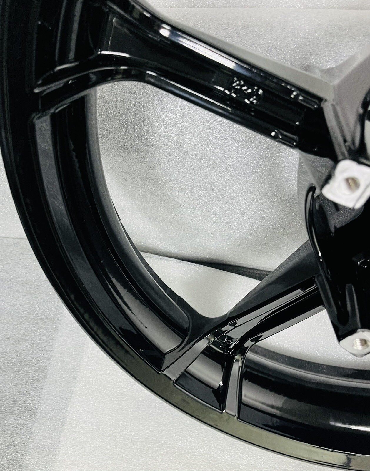 HARLEY CVO LIMITED TOURING OEM BLACK WHEEL 2020-25 FRONT TRI TOMAHAWK ...