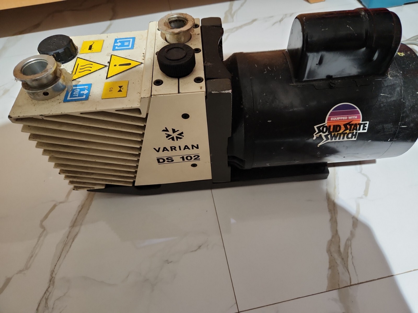 Agilent/Varian DS 102 DS102 Rotary Vane Vacuum Pump, working | eBay