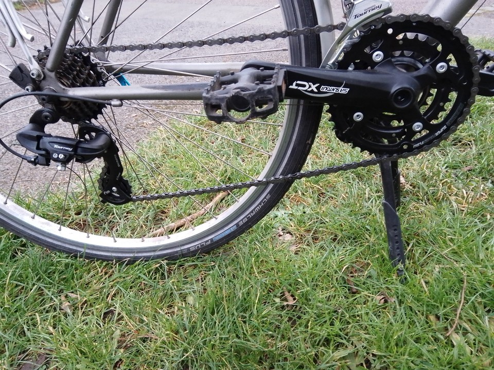 Raleigh Pioneer Bike 21 Speed 21 Inch Frame 700c wheels, Schwalbe tyres ...