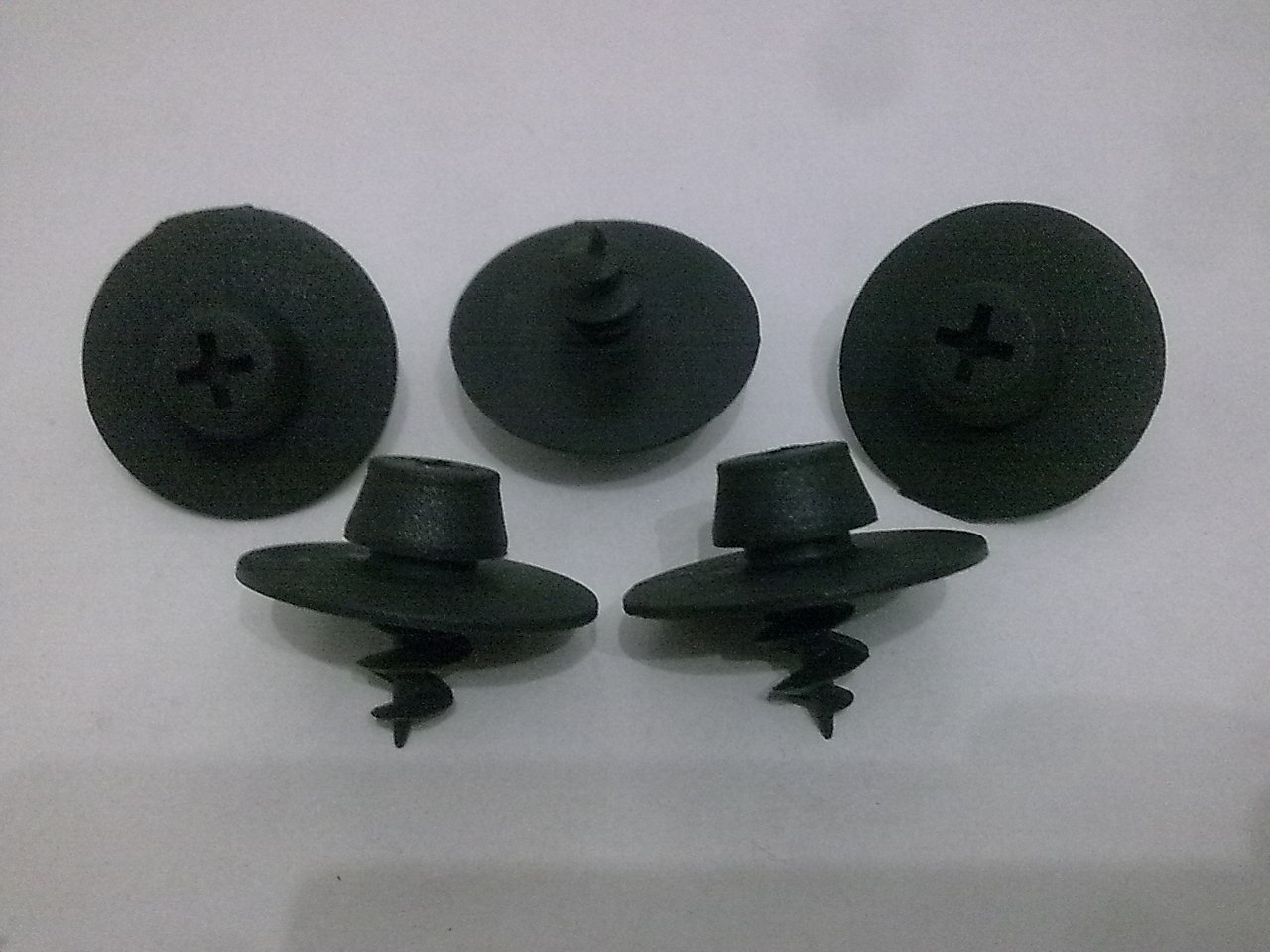 10X (TEN) FLOOR MAT CARPET SCREW IN CLIPS FASTENERS FIXING | eBay