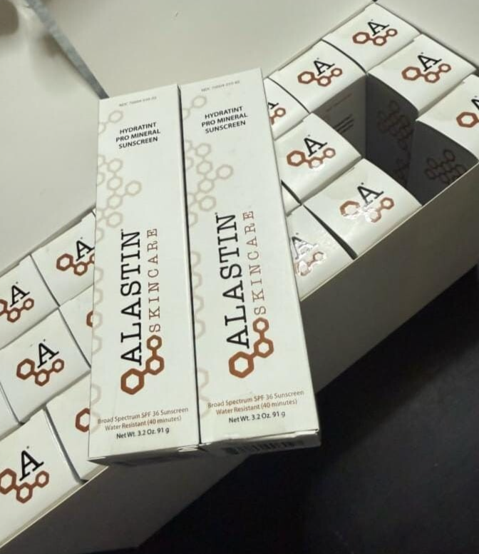 Alastin HydraTint Pro Mineral Sunscreen SPF 36 3.2oz | Tinted Broad ...