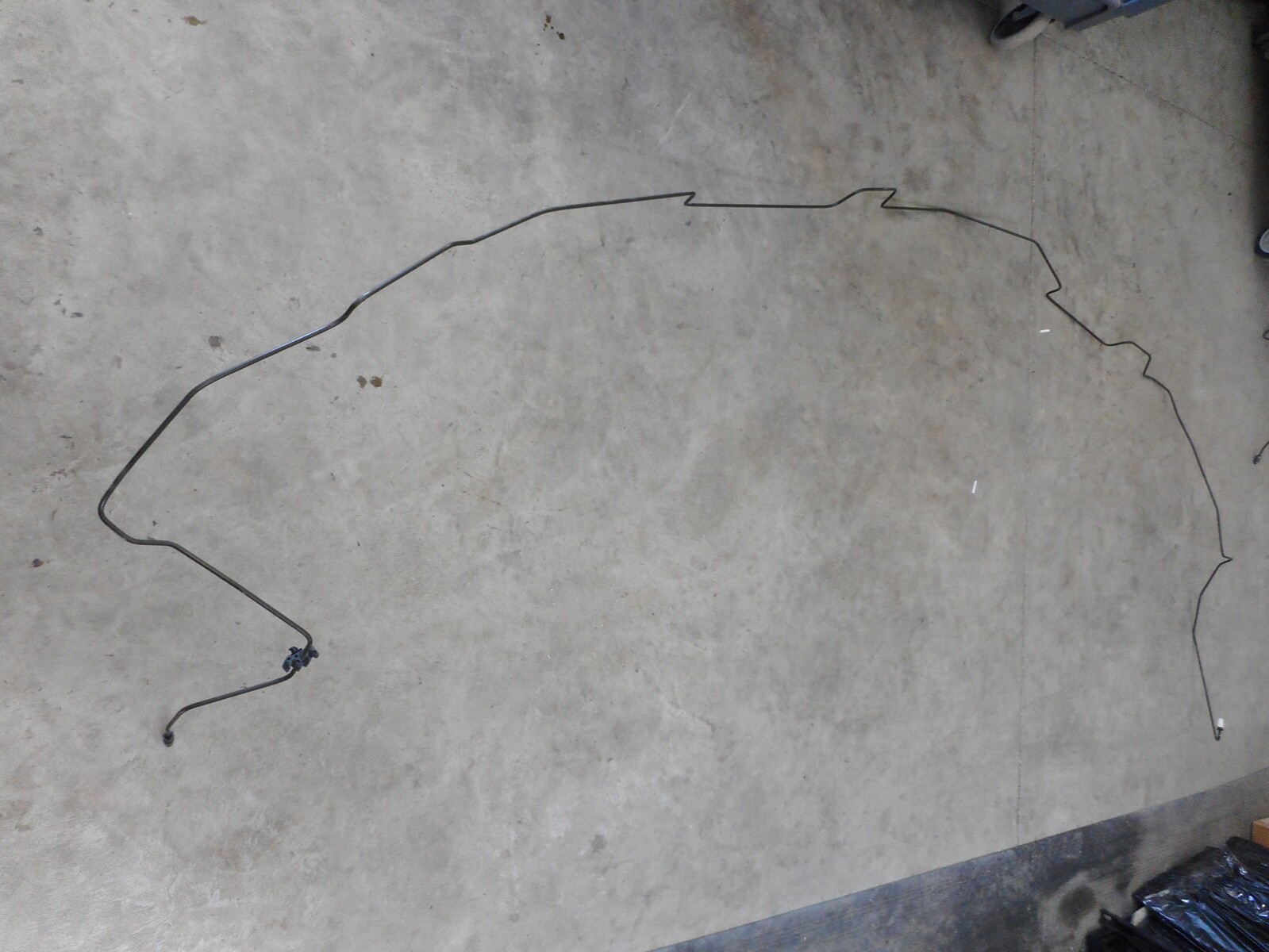 2005 LAND ROVER LR3 STEEL BRAKE LINE FROM REAR BRAKE LINE JUNCTION TO ...