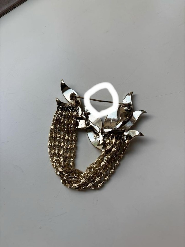 Showa Retro Metal Leaf Brooch with Chain, Vintage 50s, Pin Closure EE7 ...
