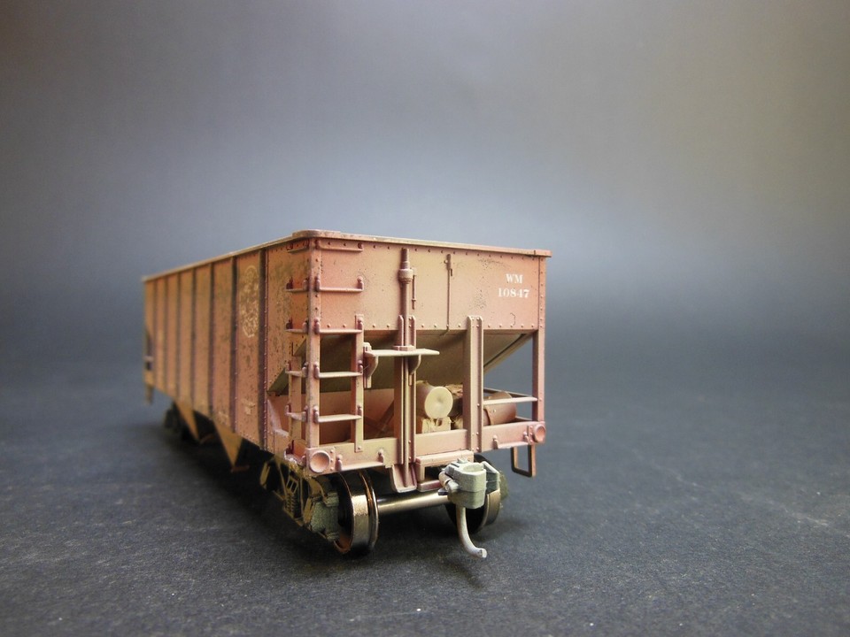 HO SCALE CUSTOM WEATHERED WESTERN MARYLAND WM 10847 2-BAY HOPPER | eBay