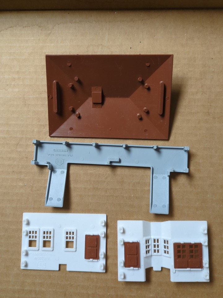 VTG Plasticville Train Station Platform Ramp White Brown HO Scale Parts ...