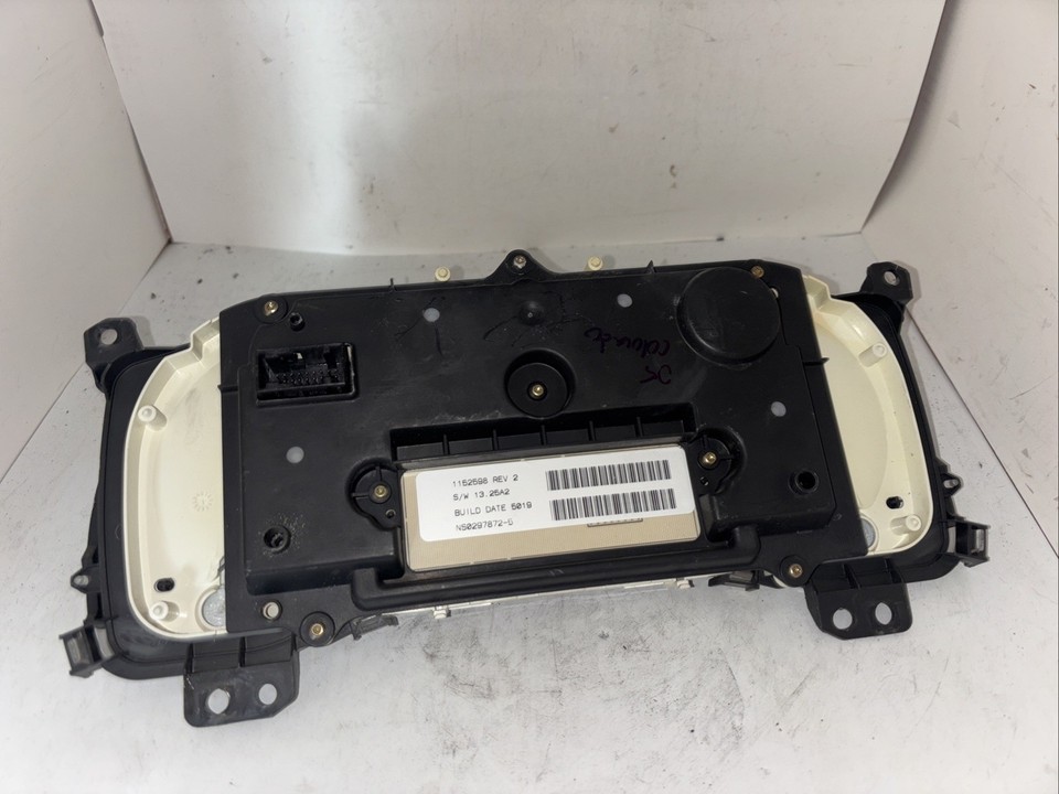 05 2005 Chevy Colorado Instrument Gauge Cluster Speedometer OEM | eBay