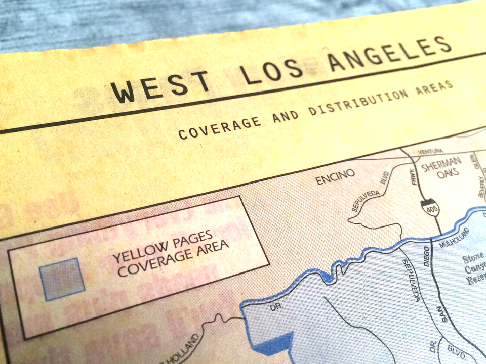 WEST LOS ANGELES, YEAR '1999 WHITE & YELLOW PAGES TELEPHONE BOOK GTE ...