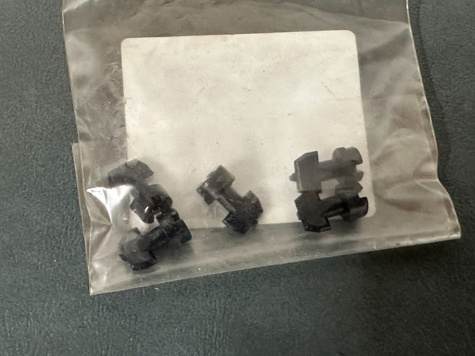 GM OEM NOS 90458358 Plenum Water Deflector Retainer 5x 1997-2001 ...