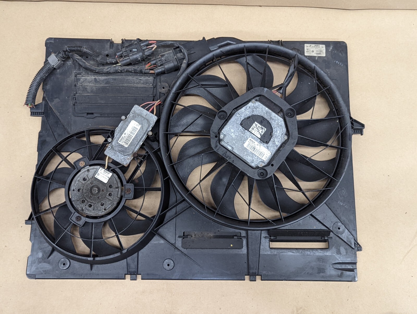 07-10 AUDI Q7 04-09 VW Touareg ELECTRIC RADIATOR FAN COOLING SYSTEM | eBay
