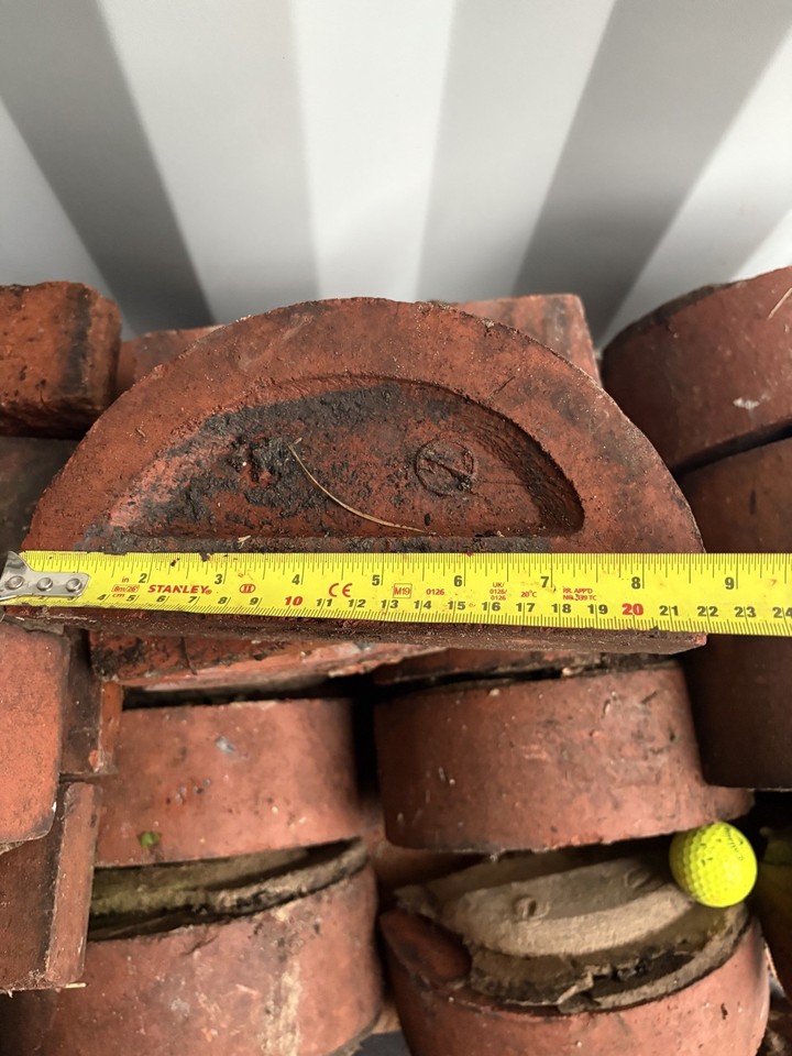 30 Red Half Round Coping Bricks | eBay UK