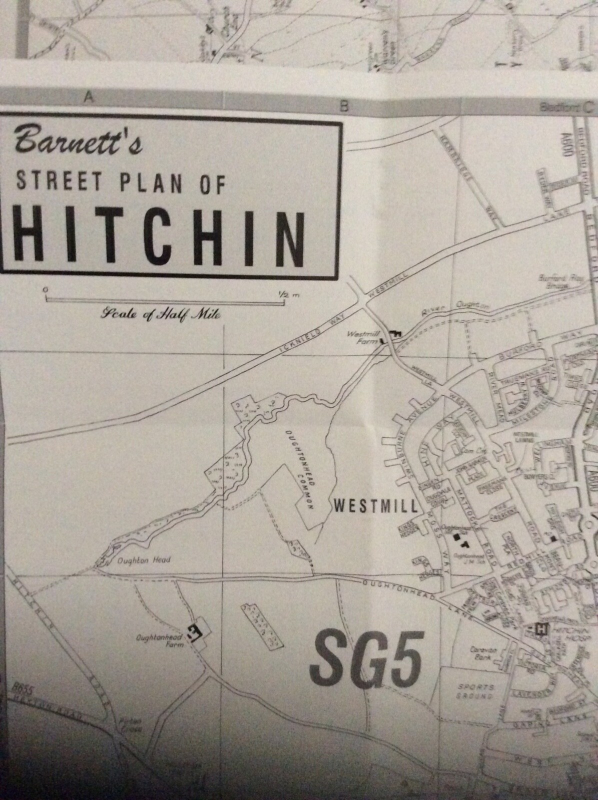 HITCHIN and surrounding rural areas street map black and white fold out ...