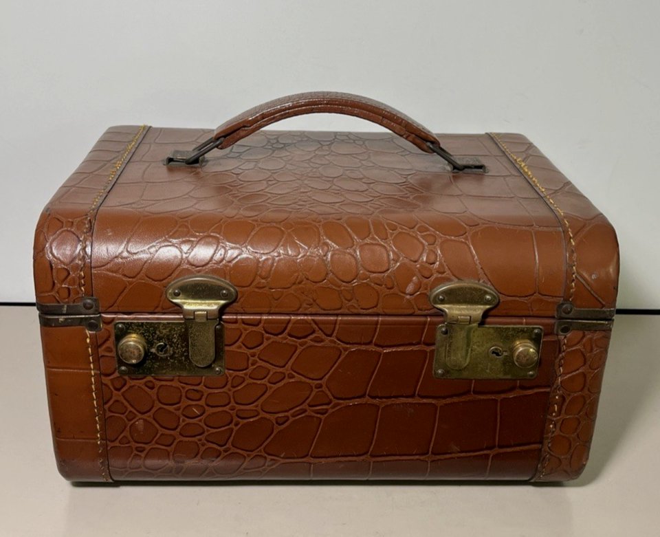 Vintage 1940s Luggage Travel Train Makeup Case Alligator Leather w ...